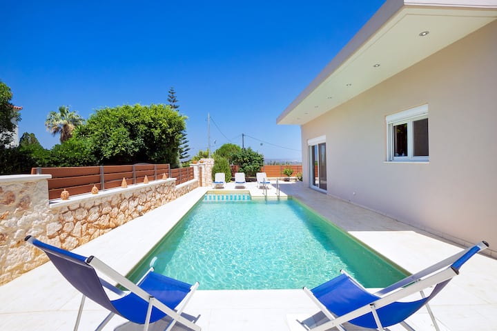 Vrahokipos Villa, 4 Bd, Retreat With Private Pool - Chania