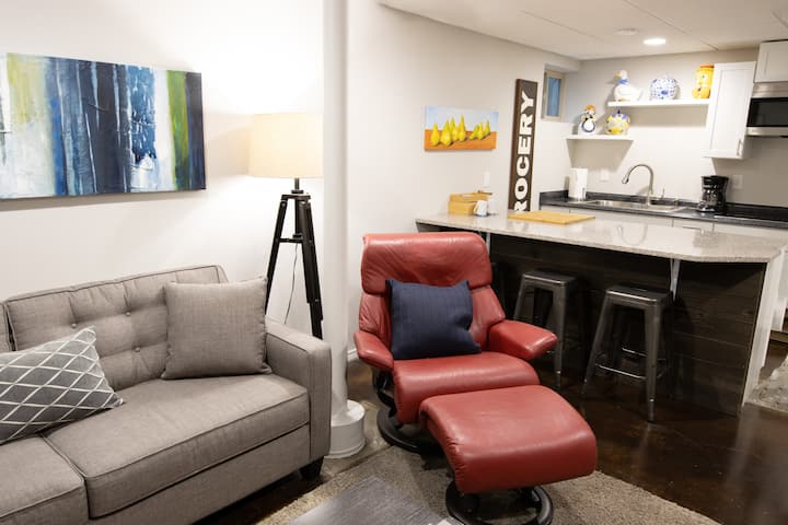 Carter Park Home - 1 Bedroom Suite - Vancouver, WA