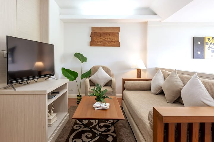 Sea-view Apartment With Balcony At Kantary Bay - Phuket