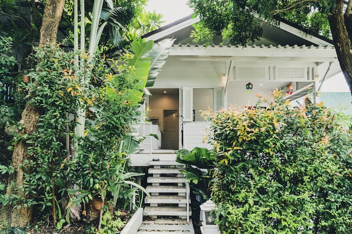Ocean Front Tropical Loft W/ Ocean View, Beach 25m - Phuket