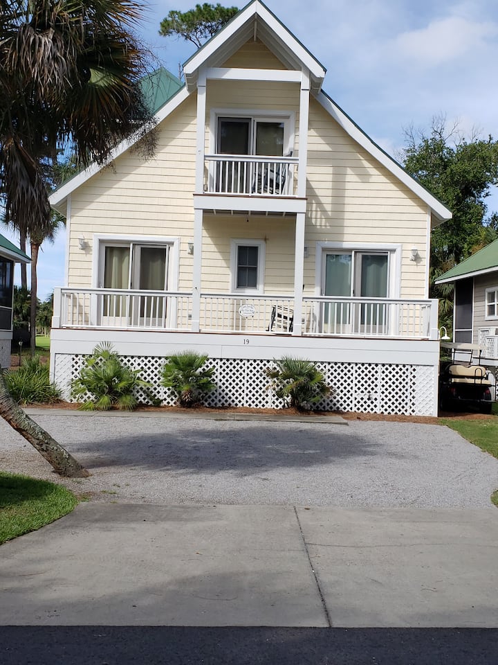 C'est La Vie-by The Sea-golf And Beach Cottage - Fripp Island, SC
