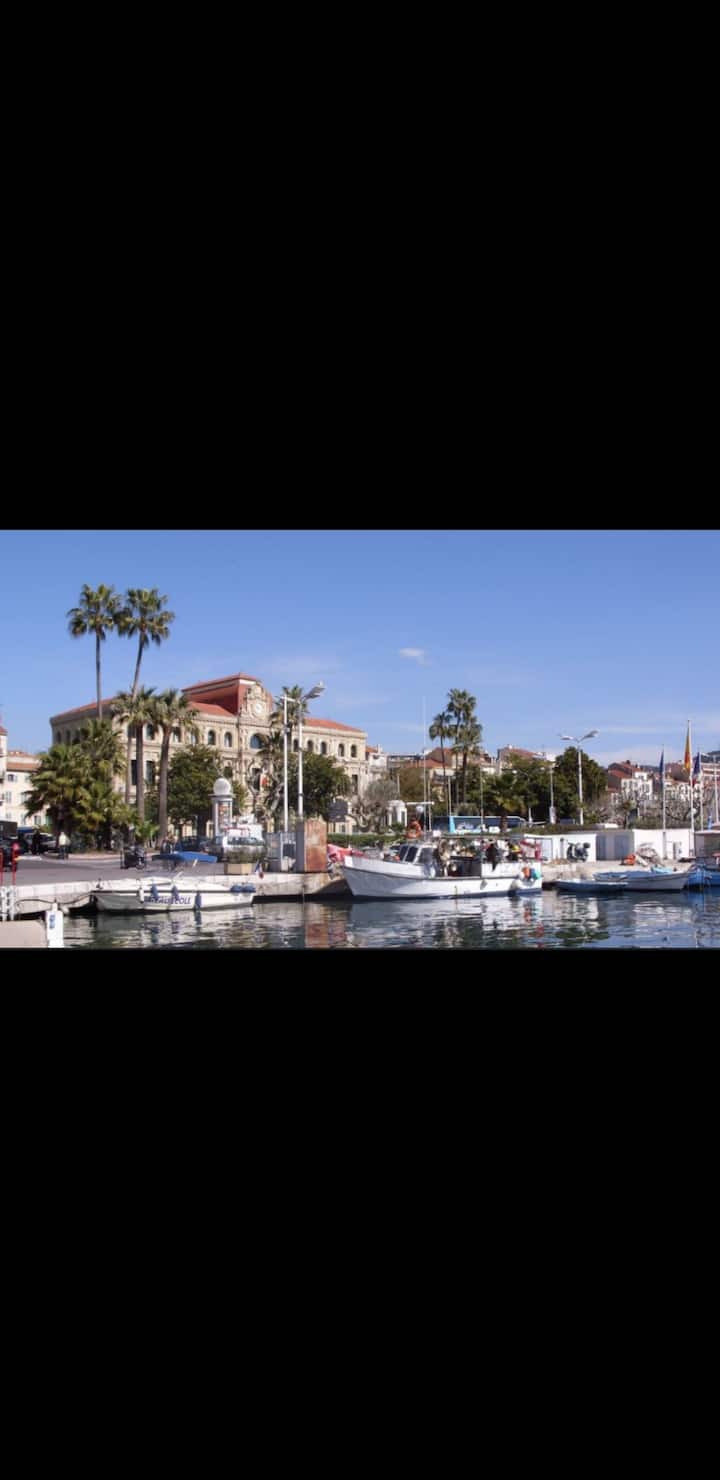 Cannes, Plein Centre:super Studio - Cannes