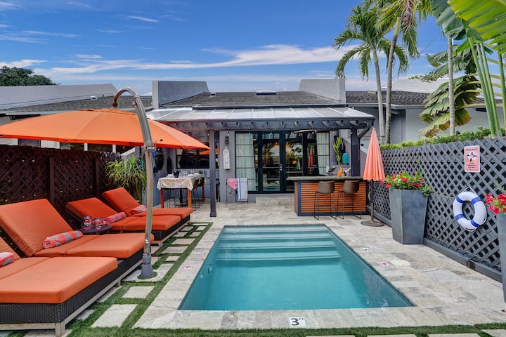 Fun 2 Br W/ Pool Steps Away From Las Olas! - Fort Lauderdale-Hollywood Airport (FLL)