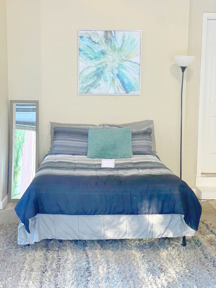 Nice Garage Guest Suite Just What Your Looking For - Stockbridge, GA