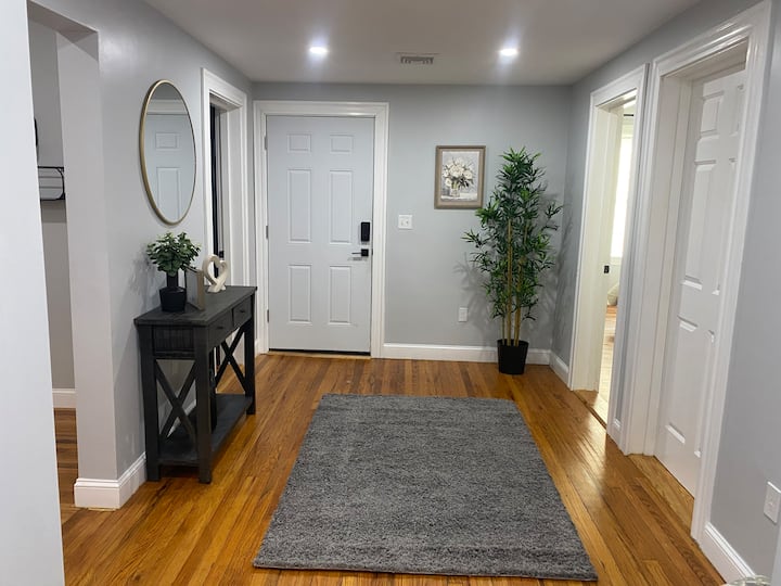 Clean, Modern & Great Location - Boston, MA
