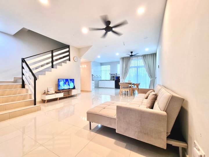 Alexandria Homestay- Drawbridge Beaches 5 Rooms - Kuala Terengganu