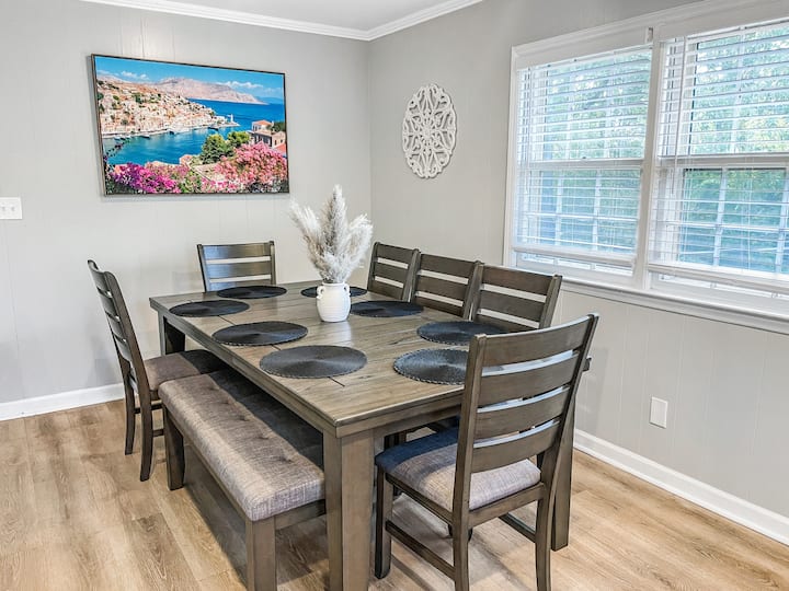 Spacious Home In Prime Location! Large Groups! - Charlotte, NC