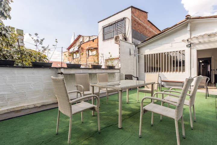 Poblado Heart, Terrace & Views, Wifi 200mb, 5 Beds - Medellín