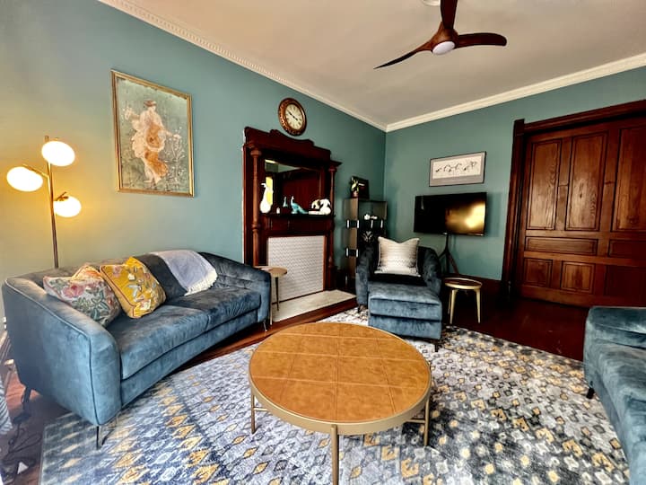 1st Floor Flat In Historic Old Louisville Mansion - New Albany, IN