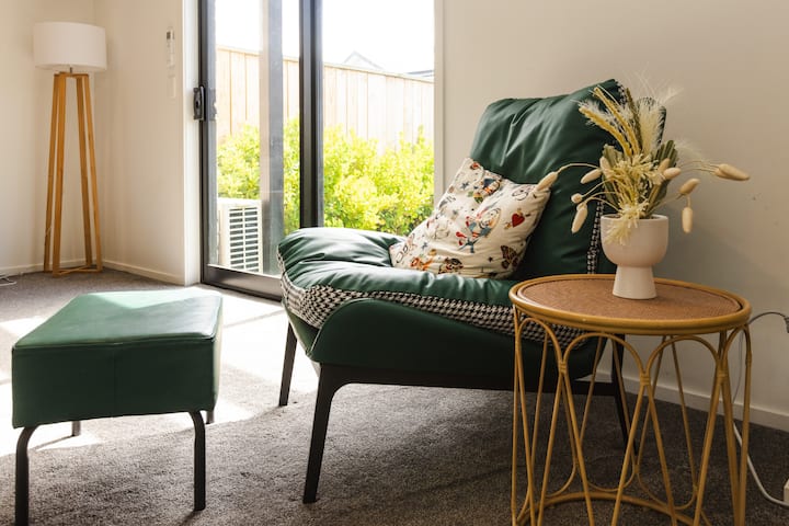 Hagley Park Escape – Stylish City Retreat - Christchurch, New Zealand