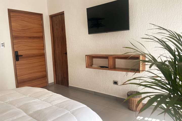Logement Centre-ville De Cancun, Avec Cour - Cancún