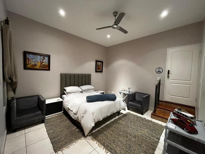 Simplysysie Upmarket 1bedroom, Bathroom & Kitchen - Rustenburg