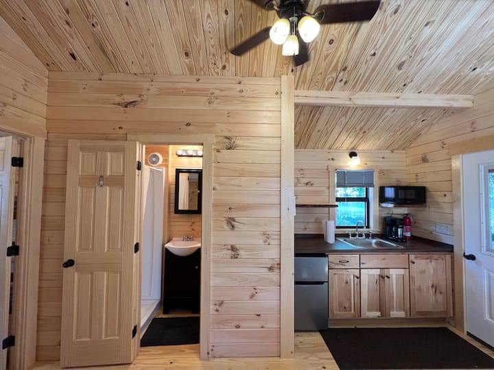 Riverview Log Camping Cabin On The Potomac River - Harpers Ferry, WV