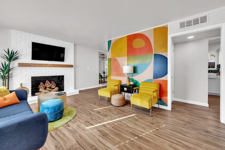 Pet Friendly/ Newly Renovated Midtown Duplex - Reno