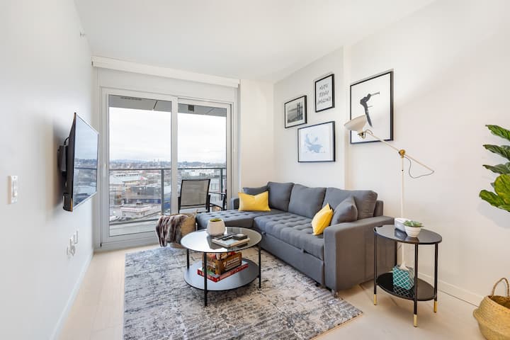 Modern & Trendy 1-bedroom Vancouver Apartment - Vancouver