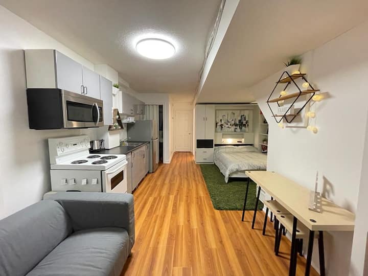 Adorable First Floor Apartment In Leslieville - Mississauga