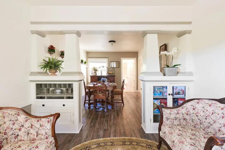 Beautiful 2 Bedroom Victorian Home - Vallejo, CA