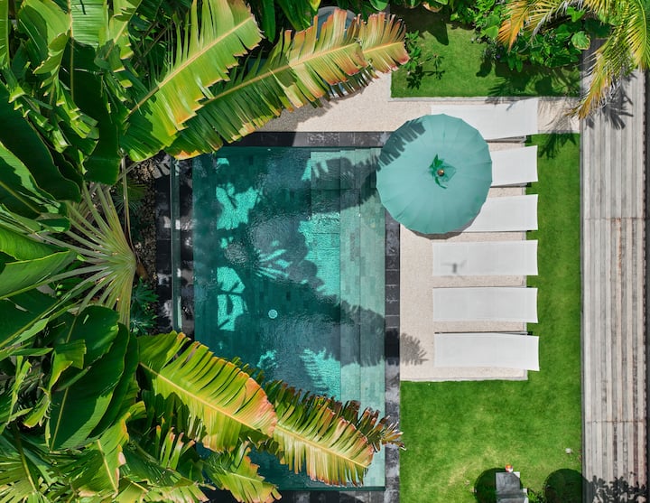 Modern & Luxury 4br Villa In Seminyak W/ Fast Wifi - Bali