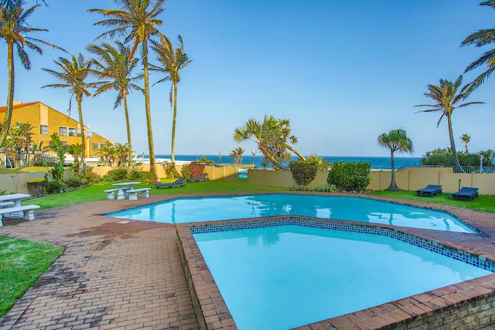 10 Coral Cove Beach Lodge - Ballito