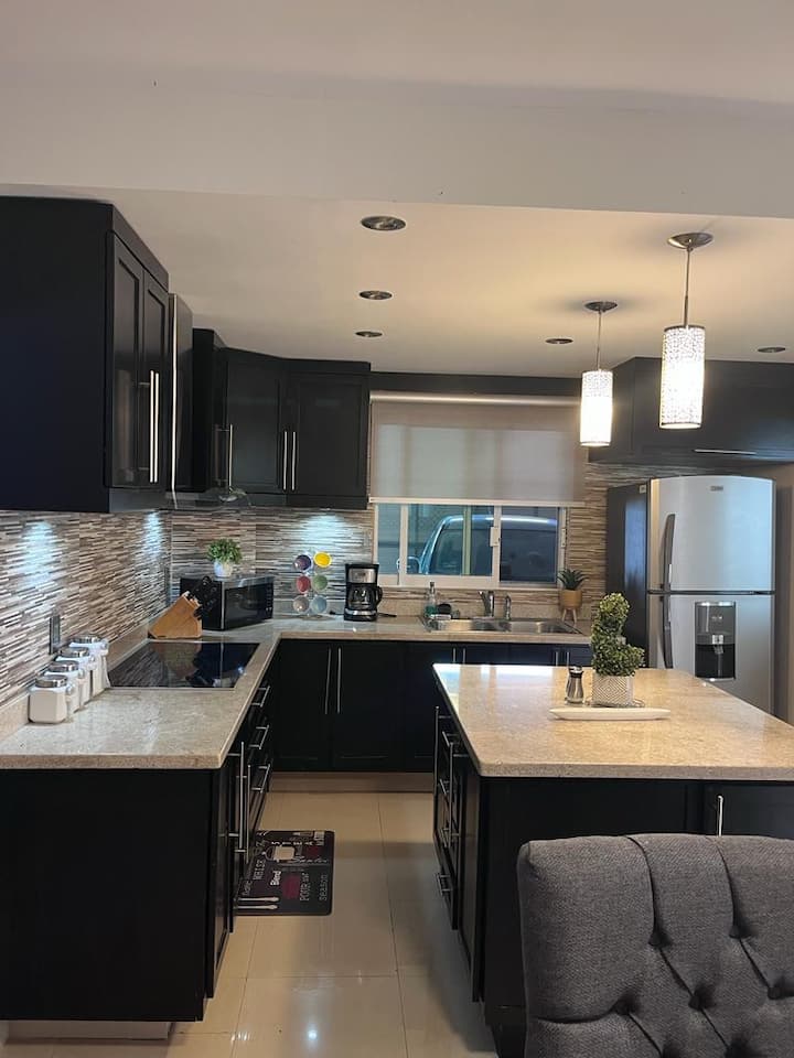 Cómoda Casa Para Compartir Con Tu Familia. - Tepic