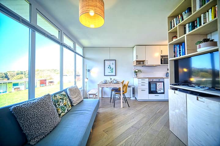 Stylish & Bright, Fab Views, Easy Access To Beach. - Cromer
