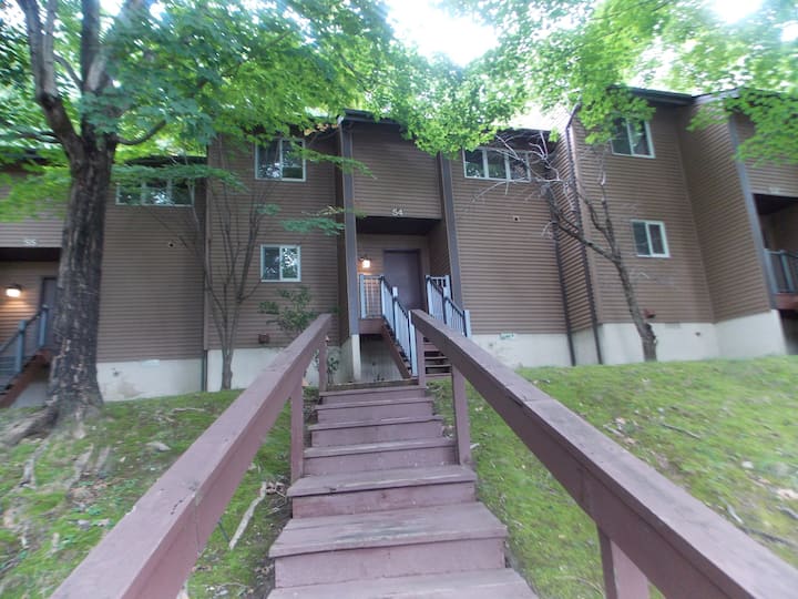 Beautiful, Luxury Mountain 2br/2ba Resort Villa! - Massanutten, VA