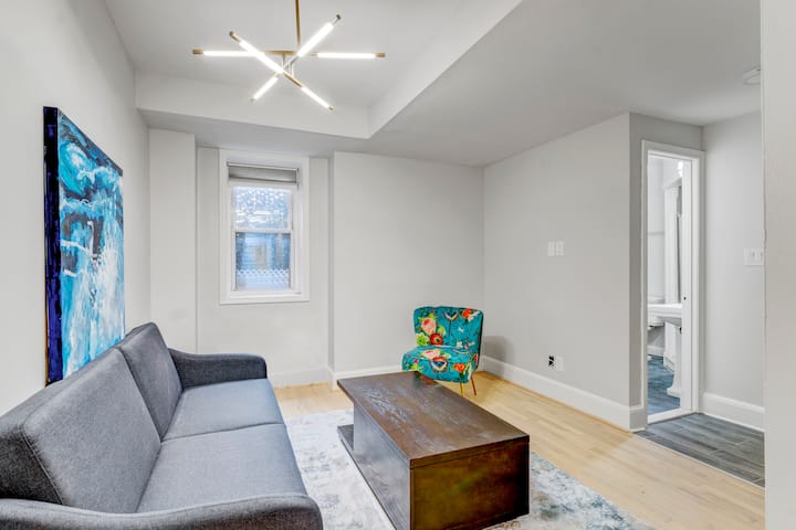 Modern 2 Bedroom Unit In Dupont Walk To Downtown! - Washington, D.C.