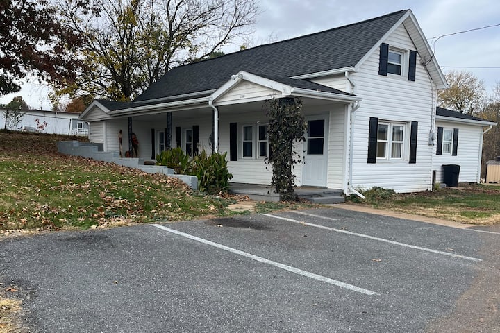 Dove's Nest - Bridgewater, VA
