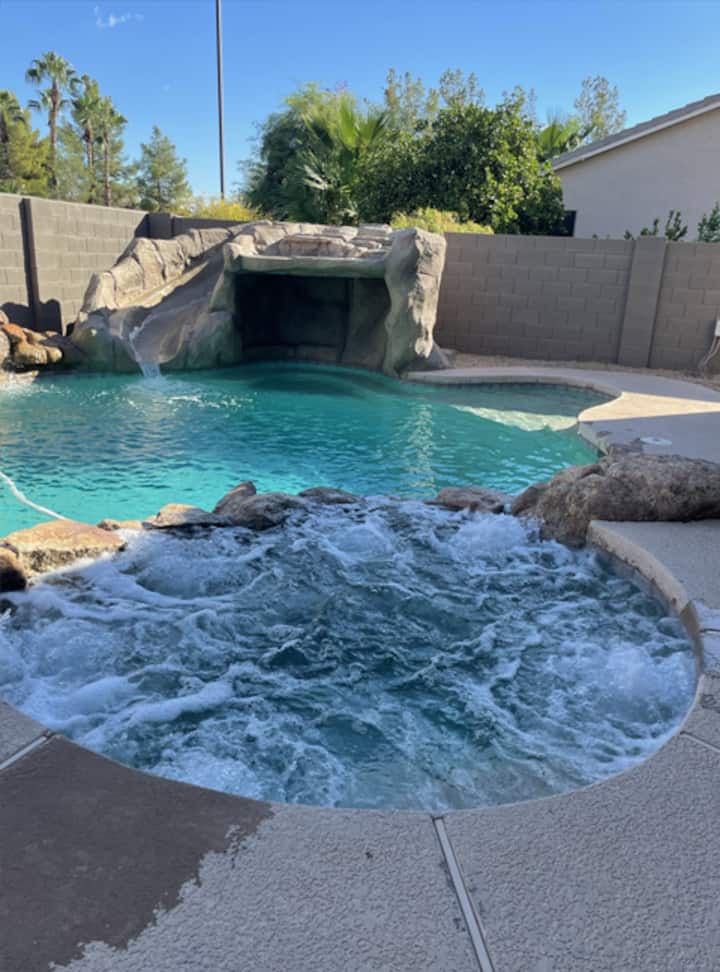 Desert Heated Spa / Pool Retreat Home / # 21543795 - Gilbert, AZ