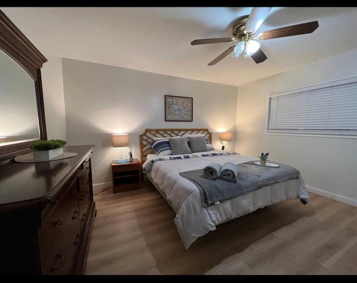 Rialto | Cozy 3br Getaway W/ Free Wi-fi - Rialto, CA