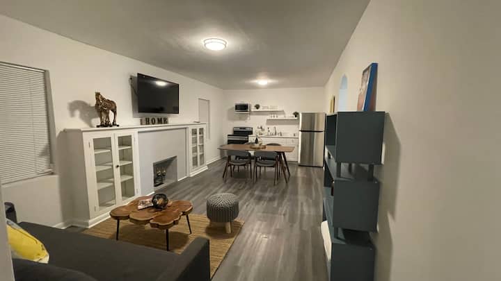 Adorable 2-bedroom Vacation Home In Miami. - Miami, FL