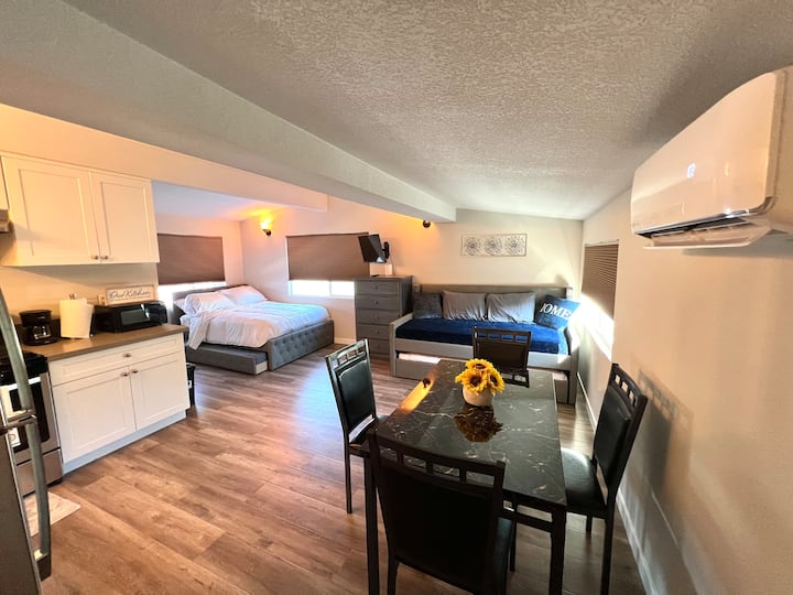 Lovely Suite With Full Kitchen And Free Parking - Anaheim