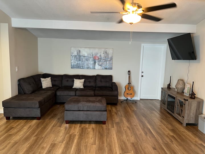 Anaheim House Close To Disney And Mayor Colleges - Anaheim
