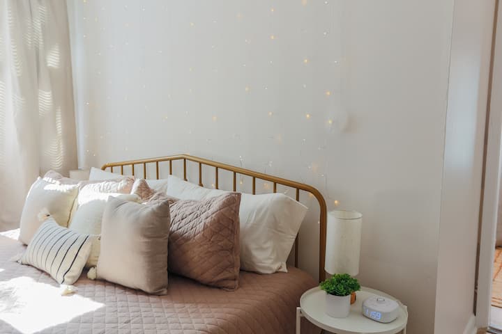 Corporate Housing Extended Stays Downtown - Mobile, AL