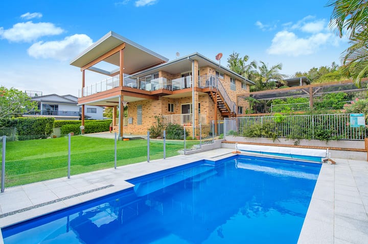 Sea-eagle Sanctuary - Views, Pool, Stroll To Beach - Lake Cathie