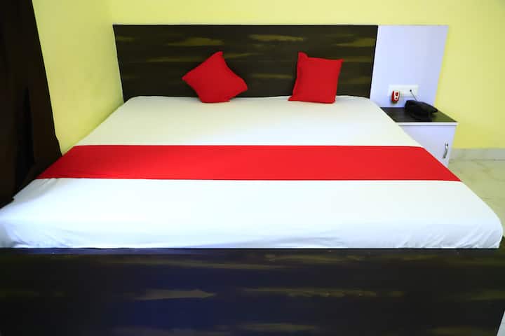 Shivraj Homestay Family Room With Bathroom - 馬圖拉