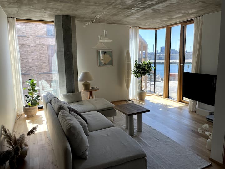Spacious Apartment With Sea View - Aarhus