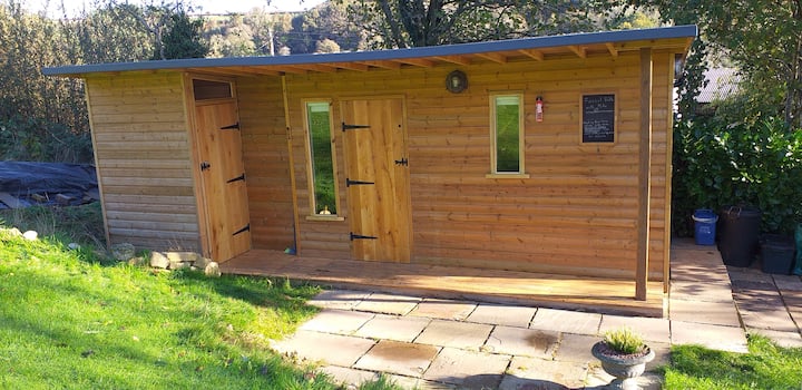 Toad Shepherd's Hut At Valley View Farm - Lyme Regis