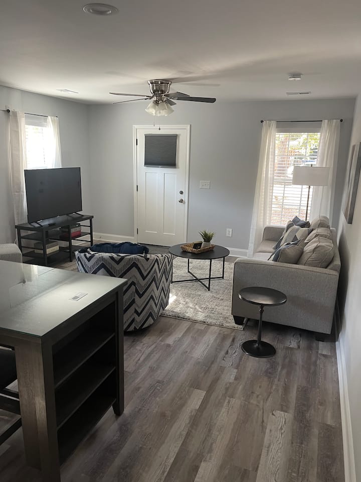 New 2 Bedroom Villa (B) Near Downtown Greenville - Travelers Rest, SC