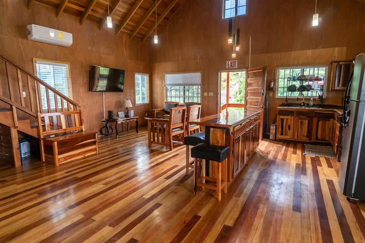 Spectacular View With A Loft ! - Belize