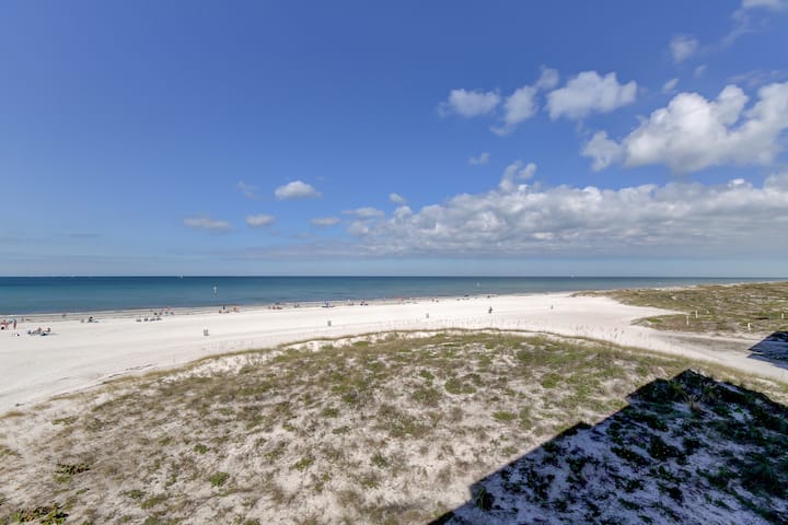 #6- New Lower Price! King Bed! 2/2 On The Sand! - Clearwater Beach