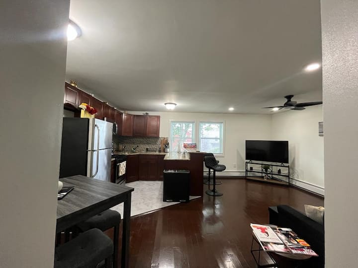 Room In Queens, Ny - New York