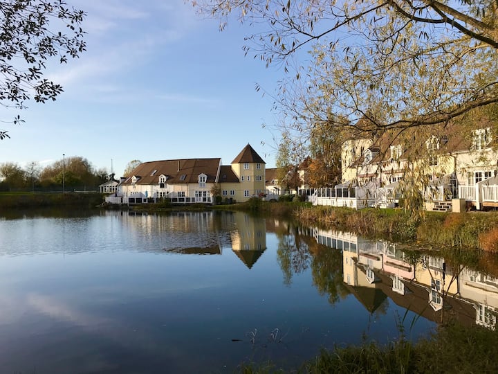 Woodpecker Lodge - Views Of Two Lakes - Isis Lake - Cotswolds