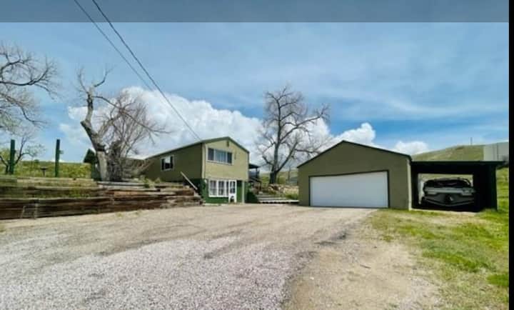 3 Bedroom Home Minutes Away From The Lake - Glendo State Park, Glendo