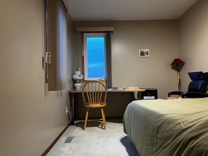 Red River Retreat House (For A Couple W 2 Kids) - Selkirk
