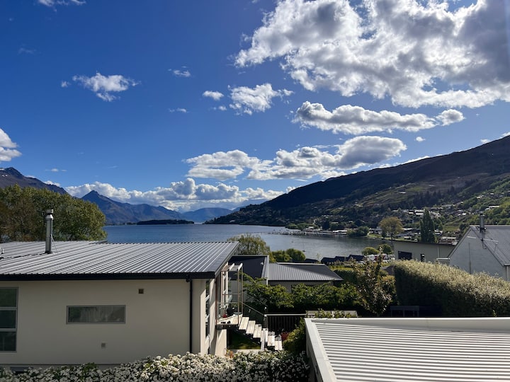 Lakeview 2br Home: Wifi, Parking & Ski Storage - Queenstown