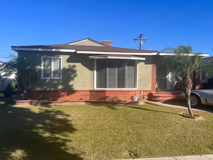 4 Br, 2 Bth, Bar, Playroom, Bbq, & 6 Man Jacuzzi. - ウィッティア, CA