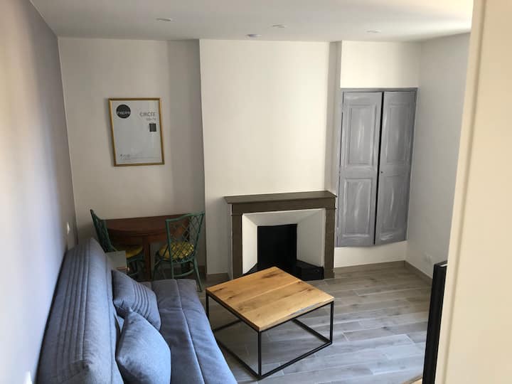 Manosque : Studio Refait à Neuf En Plein Centre - Manosque