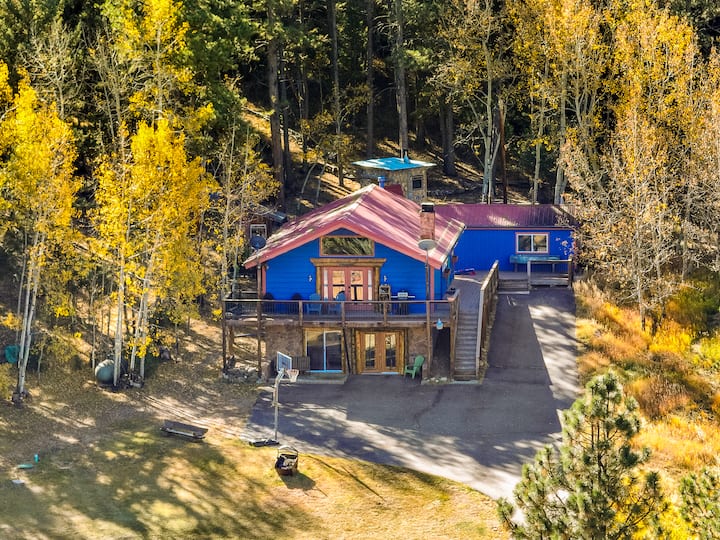 Farmhouse Cabin * Private 2.5 Acres * Dog Friendly - Staunton State Park, Pine