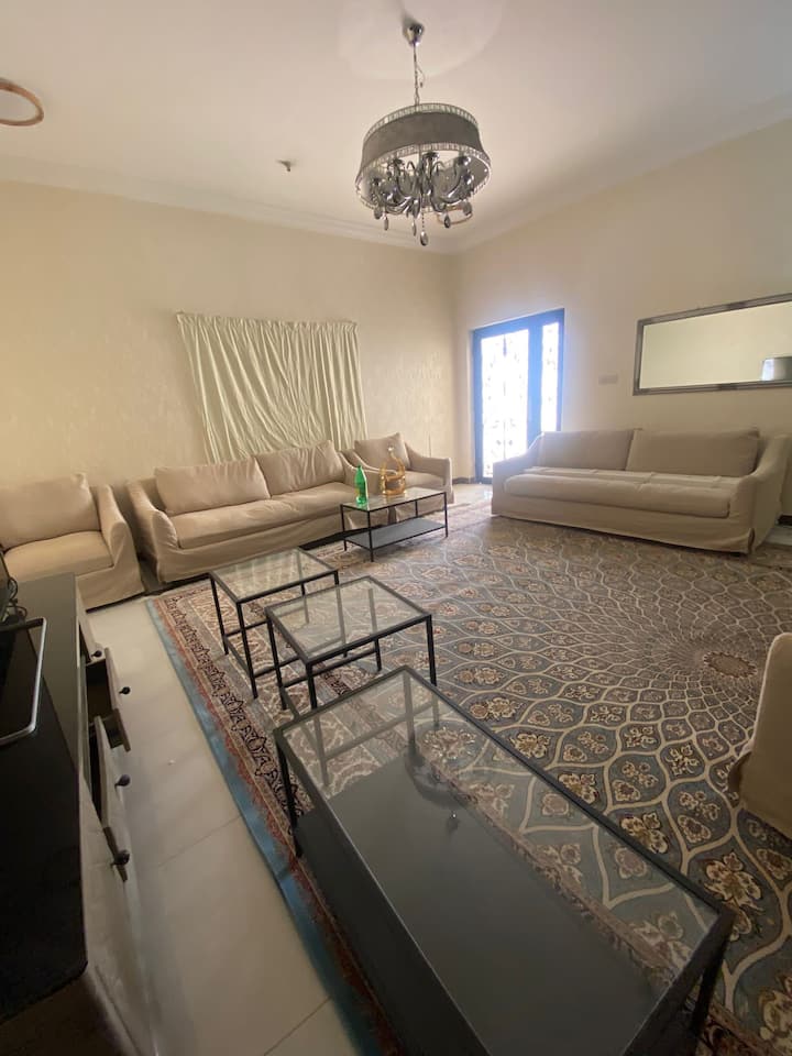 فيلا منفصله لك بالكامل مع خدمه فندقيه - Qatar